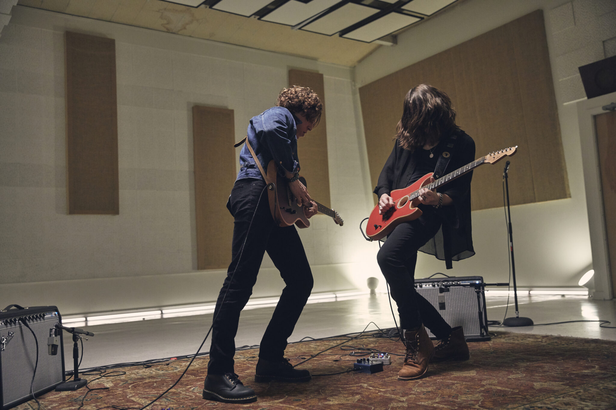 Fender Acoustasonic Strat, the most high-tech guitar ever made - GEARADICAL