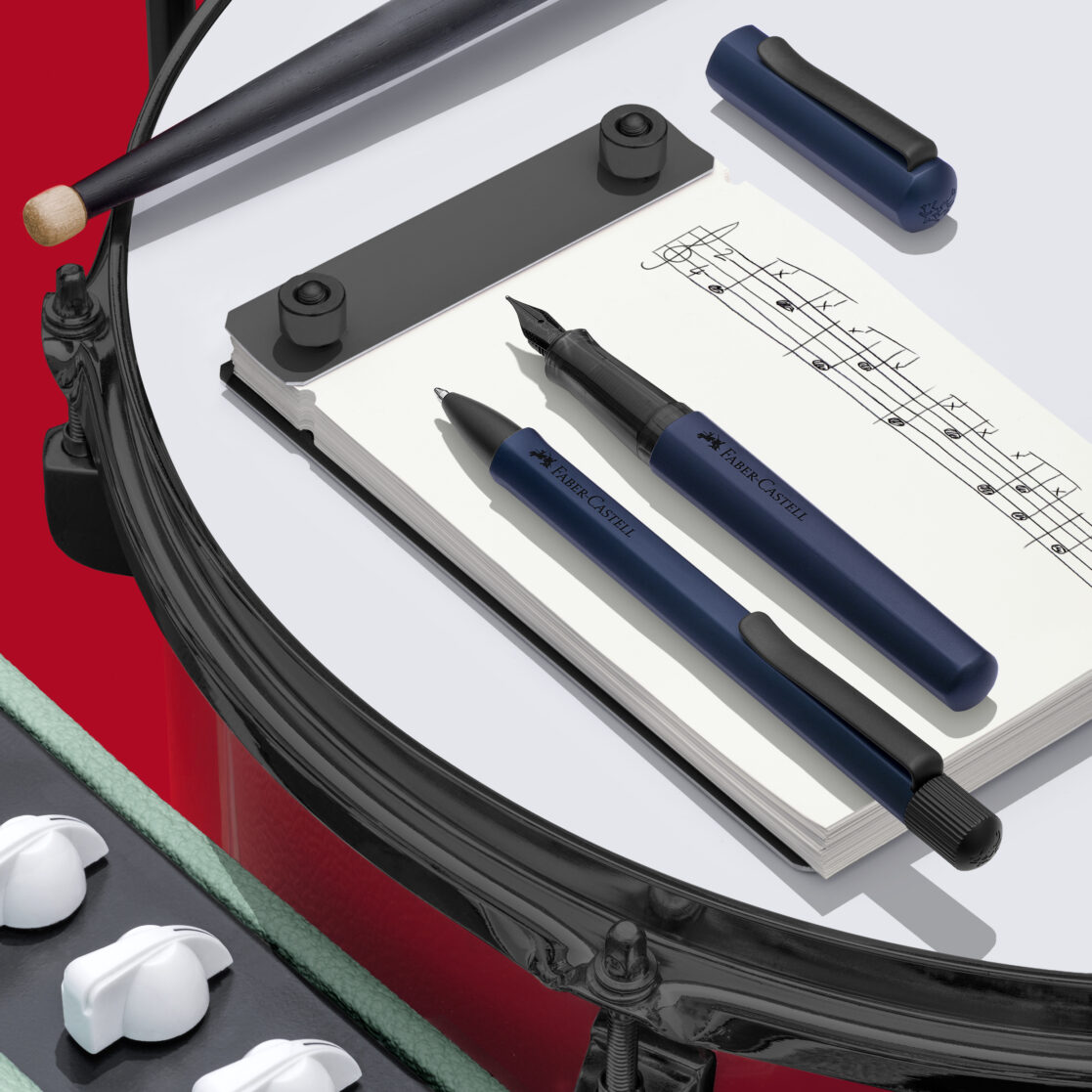 This fountain pen helped me write notes for an entire book - GEARADICAL