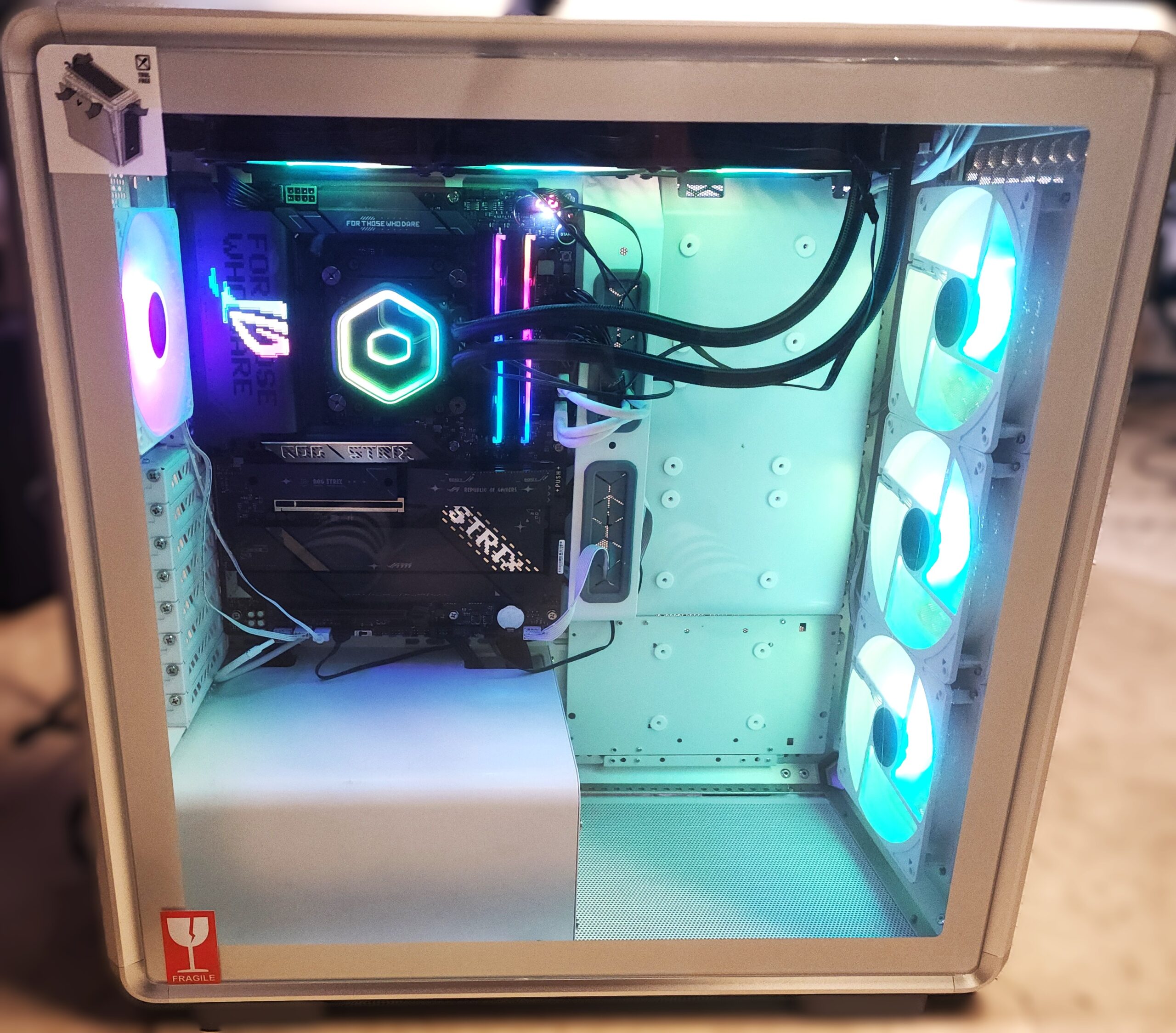 Cooler Master MasterFrame 600 review: The ultimate modular PC case for ...